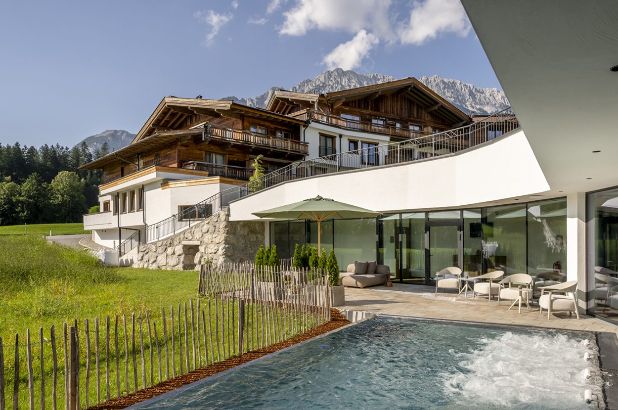 High-End Outdoor Hotel Furniture | Hotel Kaiser Austria